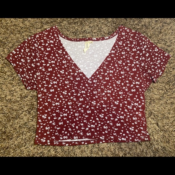 Tops | Red Crop Top With White Flowers Pattern | Poshmark